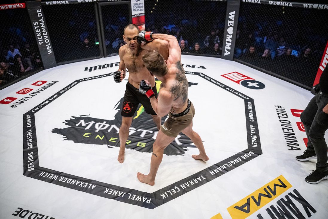 Epischer Titelfight in Hamburg - Daniel Makin neuer Weltergewichts-Champion von We Love MMA - WE ...